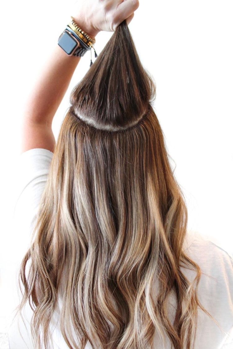 Humanohair weft hairextensions expert in Rotterdam. - Atelier DMNC